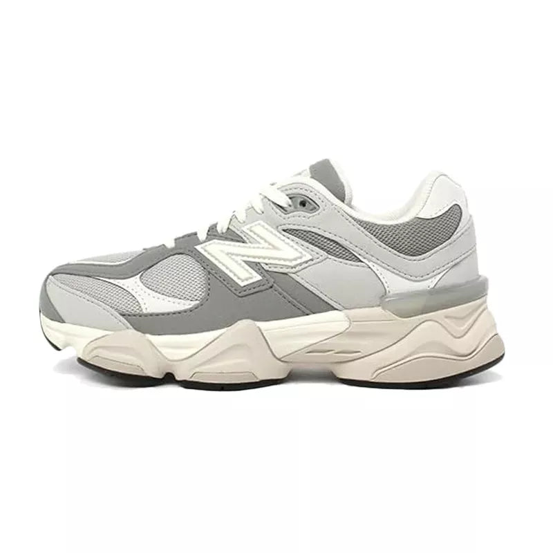 Pegashoes - Basket New Balance Gc9060 Junior Gris/Blanc - GC9060-EM